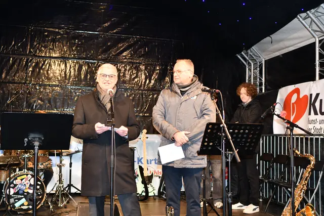 44. Weihnachtsmarkt eröffnet: Bürgermeister Prokop betonte die ...