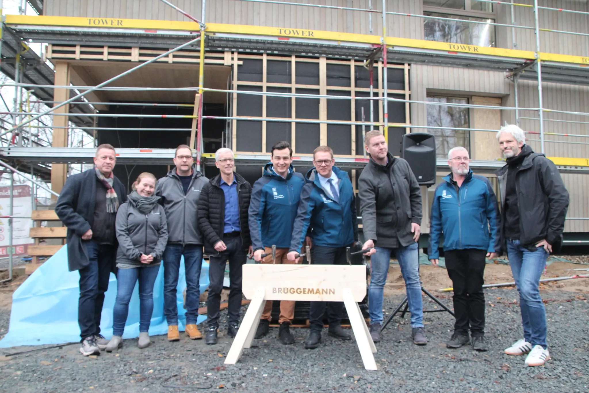 Klassenhaus ermöglicht Rückkehr zu G9: Gymnasium feiert „Stapelfest ...