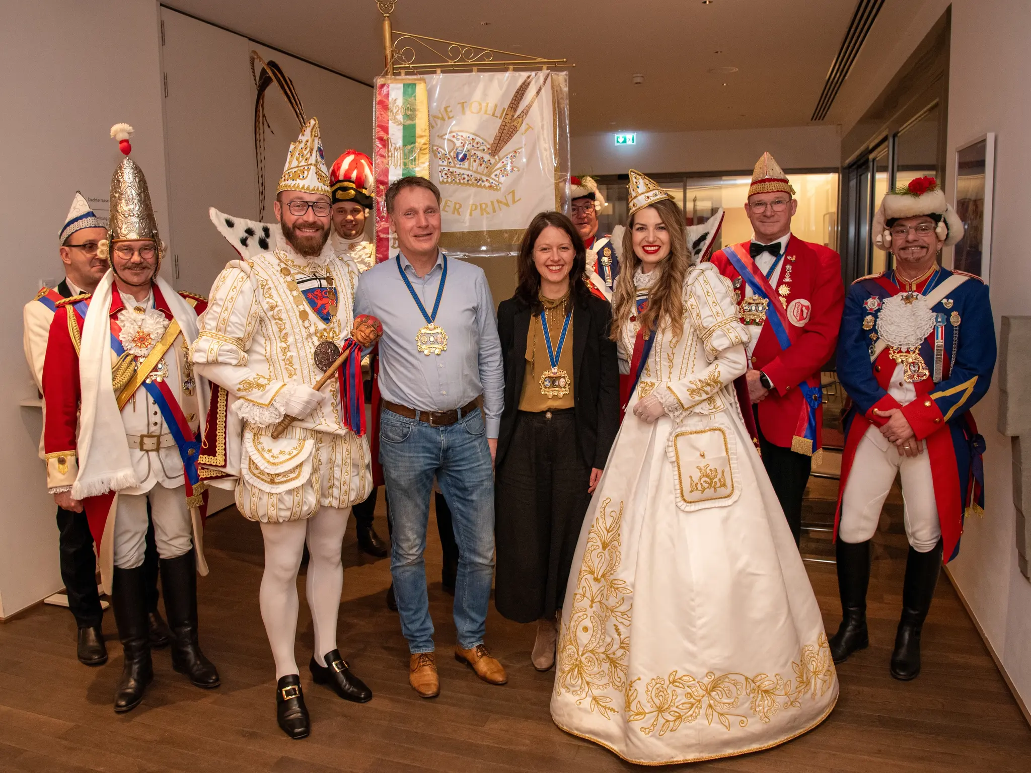 3 x „Bonn Alaaf“ im Museum: Bonner Prinzenpaar zu Besuch im Museum ...
